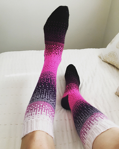 [FO] Fair Isle Gradient Socks : r/knitting