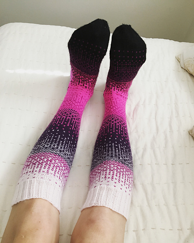 [FO] Fair Isle Gradient Socks : r/knitting