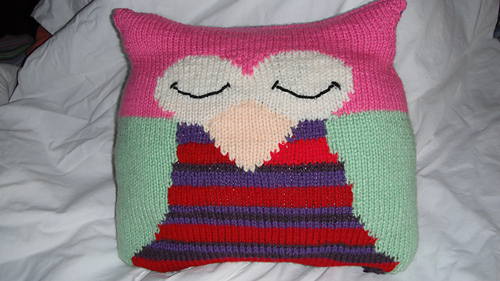 Ravelry: Owl cushion pattern by Amanda Berry