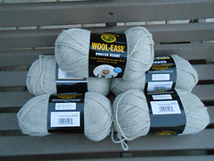 Ravelry: Lion Brand Wool-Ease Solids, Heathers & Twists