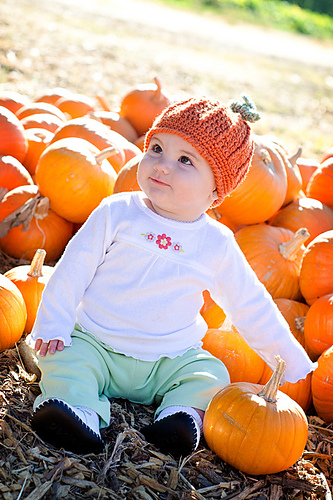 A little pumpkin toque for my friends daughter to wear to the pumpkin ...