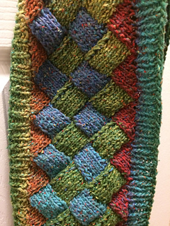 Ravelry: Entrelac Cowl pattern by Yuko Fredrick