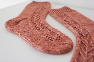 Ravelry: Amalia pattern by Verena Cohrs