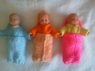 Ravelry: Quick & Easy Mini-Puppen-Sachen pattern by Carola Lueck