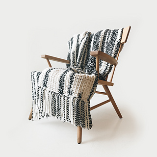 Ravelry: The Bainet pattern by DeBrosse