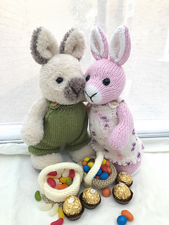 Ravelry: Elderberry Bunny pattern by Pat Alinejad