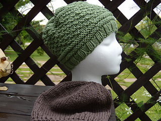 Ravelry: That easy Guernsey hat pattern by Christine Roy