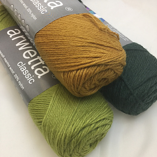 Ravelry: Kari II Sett pattern by Lill C. Schei