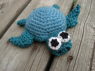 Ravelry: Sea Turtle in two sizes pattern by Sonea Delvon