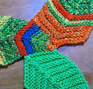 Ravelry: It's a Leaf Scarves pattern by Gail Hovanec