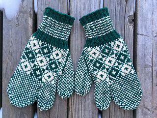 Ravelry: Saltwater Mittens - patterns