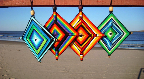 Ravelry: Ojo de Dios (God's Eye) pattern by Queen Schmooze