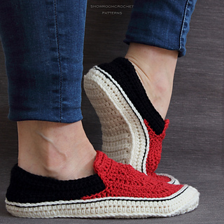 Ravelry: Vans style slippers pattern by Showroom crochet