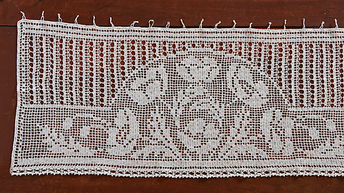 Ravelry: Mary Card's Filet-Crochet Cafe Curtain pattern by Laura Ricketts