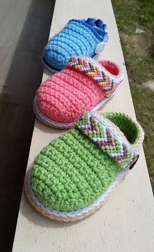 Ravelry: Tribal Baby Clogs pattern by Crochet Oasis