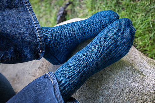 Your favorite men's work socks pattern : r/knitting