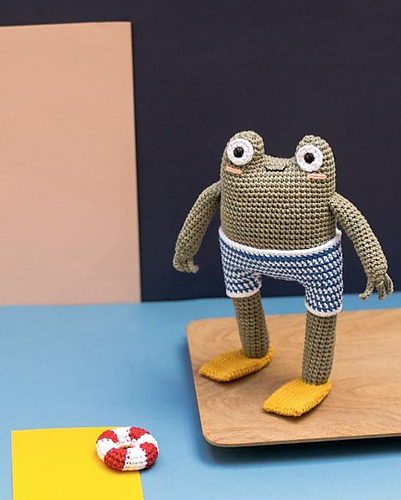 Bartholomew the Frog. Finally finished! : r/crochet