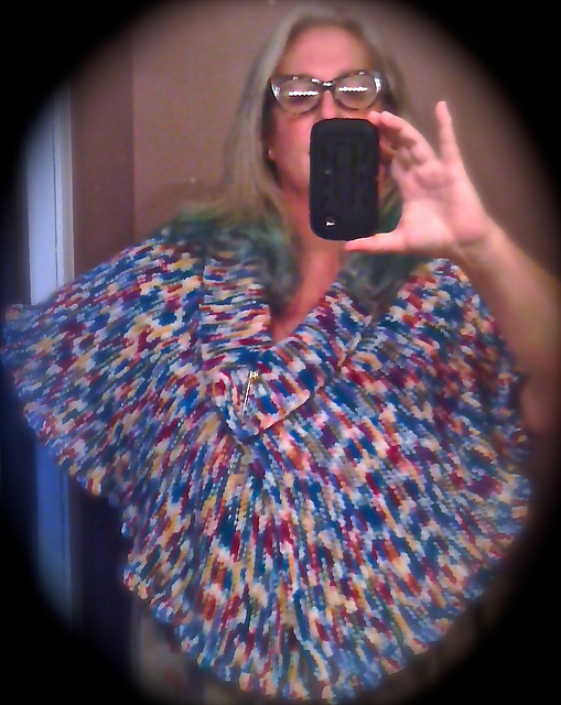 (FO) BC Ruffle Cape in Garter http://www.mistialpaca.com/patterns/t ...