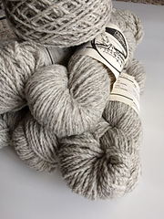 Ravelry: Custom Woolen Mills Ltd Mule Spinner 2-Ply 100% Wool