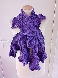 Ravelry: Octopus Scarf pattern by Jen Giezen