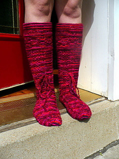 Ravelry: Renaissance / Medieval Knee Socks pattern by Margaret Stove