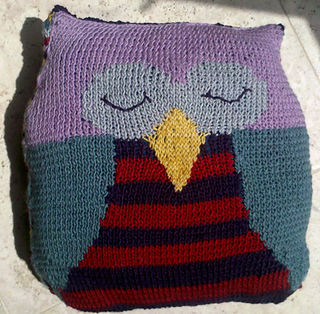 Ravelry: Owl cushion pattern by Amanda Berry