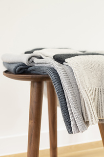 Ravelry: Ronin pattern by Julie Hoover