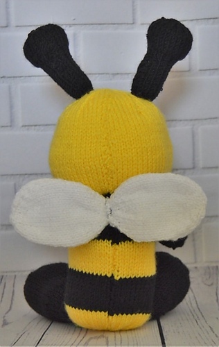 Ravelry: Bumble Bee pattern by Knitting by Post