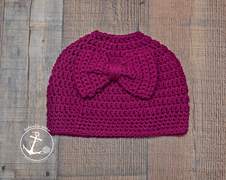 Ravelry: Chase Bun Hat with Bow pattern by Nicole Chase