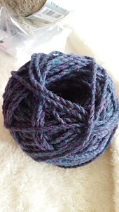 Ravelry: Custom Woolen Mills Ltd Mule Spinner 2-Ply 100% Wool