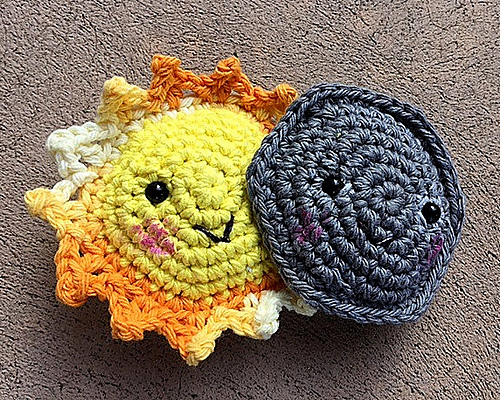 [FO] This little Solar Eclipse Sun & Moon worked up super duper quick ...