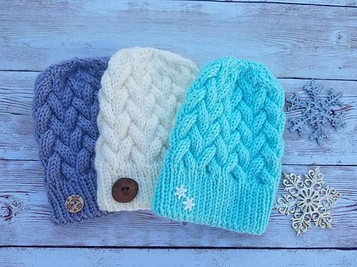 [FO] Finished hat for Christmas! With a big poofy pompom! : r/knitting
